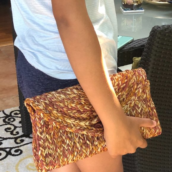 Bags | Handwoven Screw Pine Grass Purse Made By Women Of Vimalalayam ...